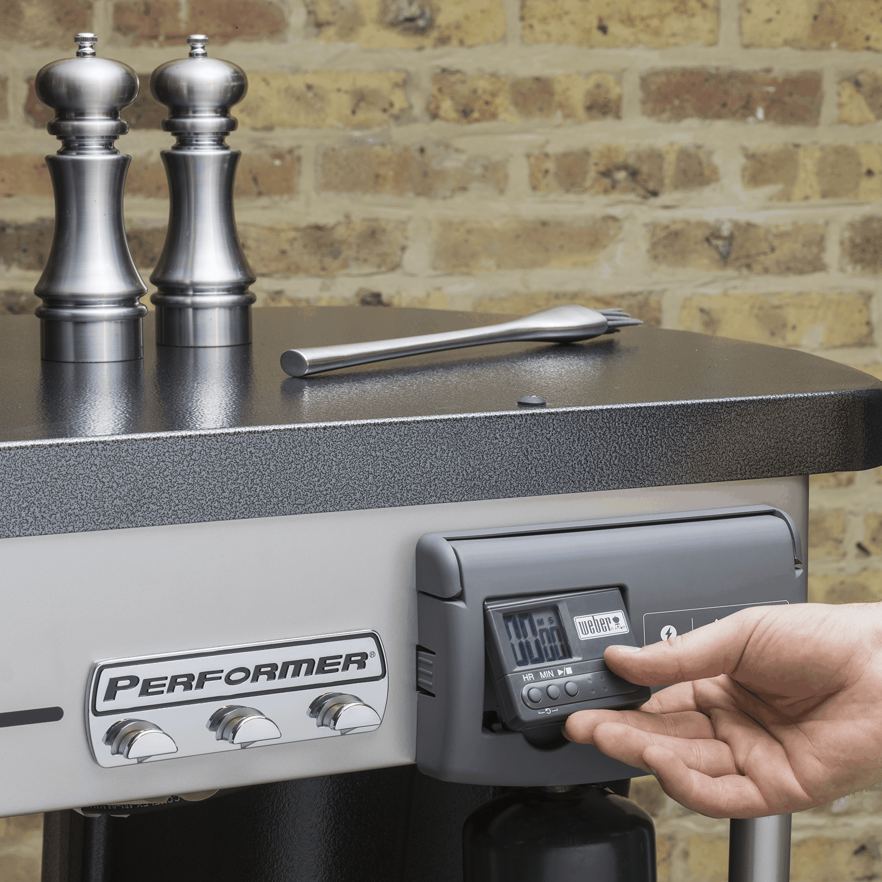 Performer Deluxe GBS Charcoal Barbecue 57cm | Official Weber® Website