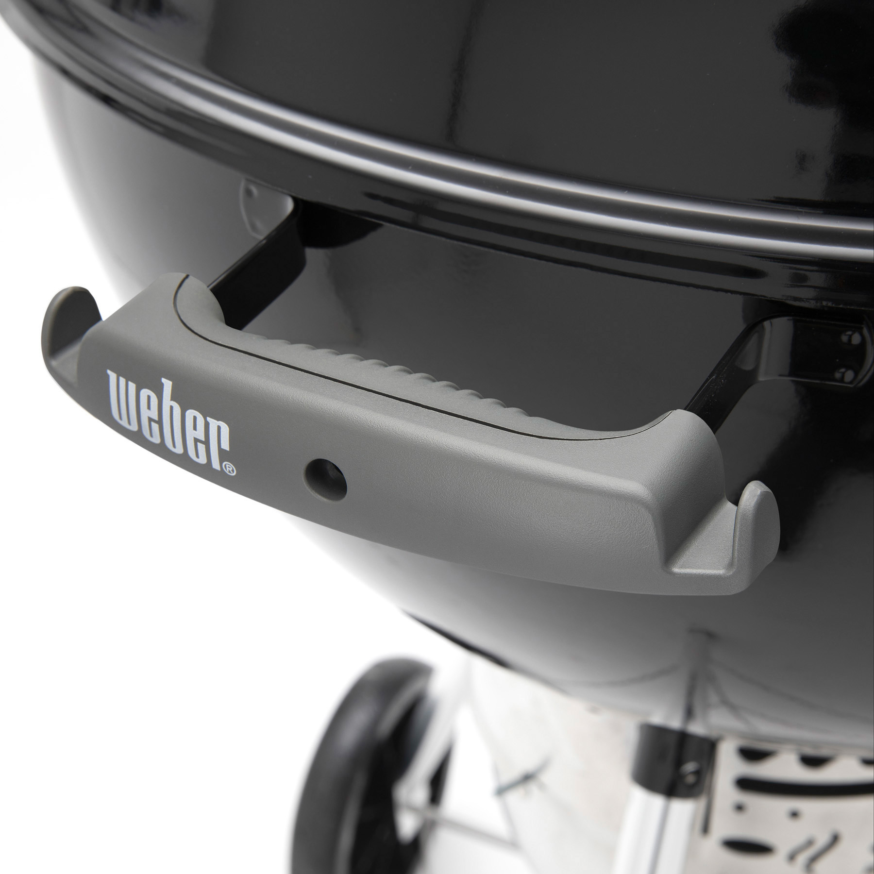 Master Touch 22': Black Charcoal Grill | Weber