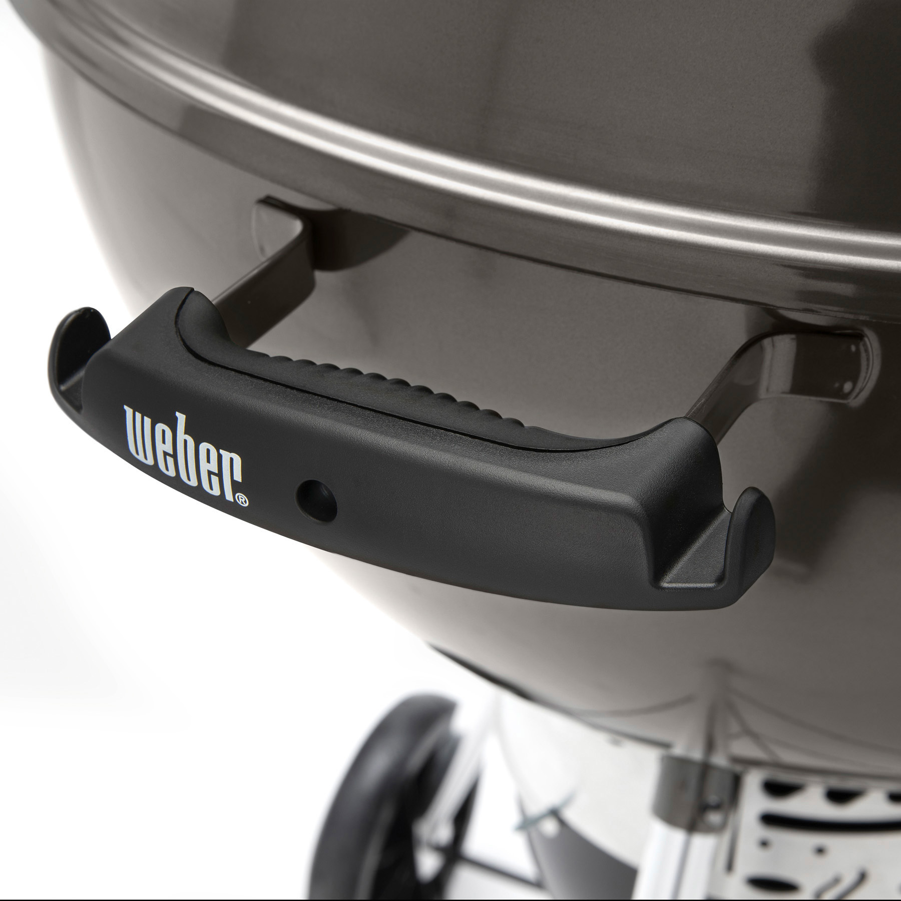Master Touch 22’: Smoke Charcoal Grill | Weber