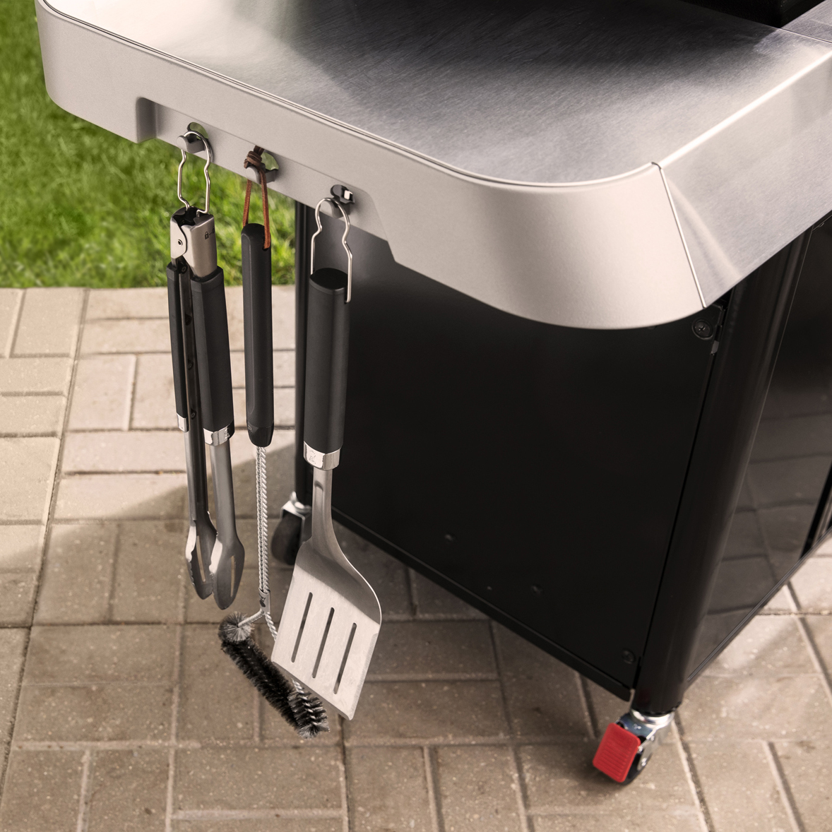 GENESIS E-315 Gas Grill (Liquid Propane)