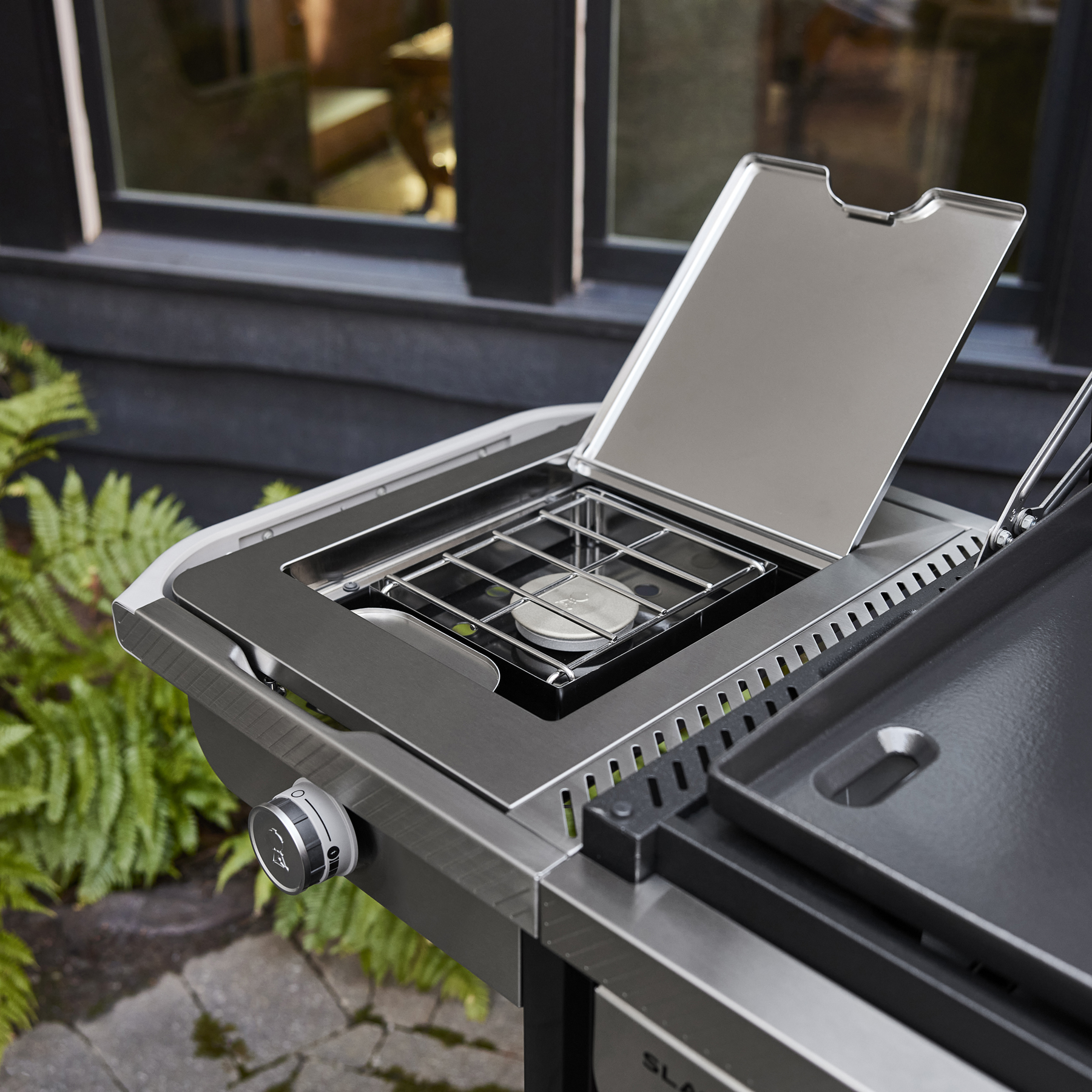 Weber® SLATE GPSB 76 cm Premium Plancha